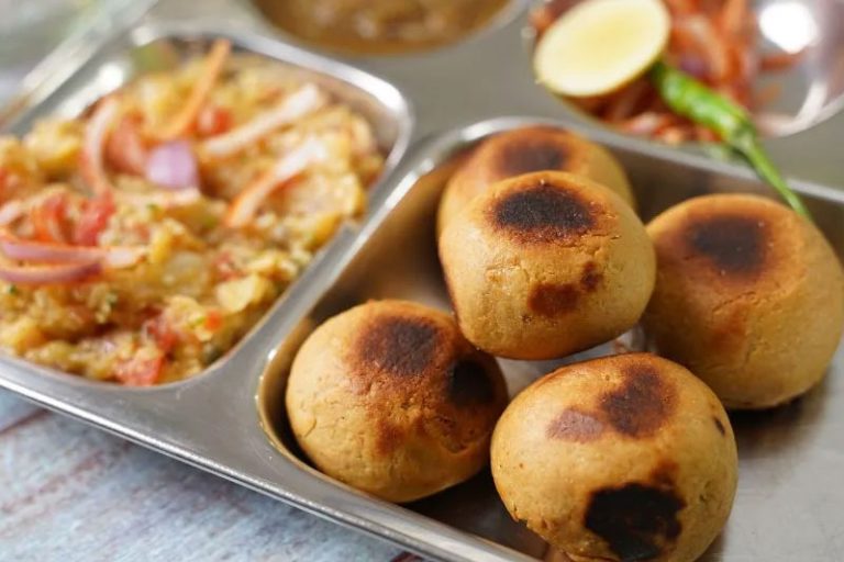 Litti Chokha - Cuisine India