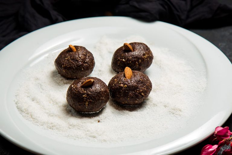 Ragi Mudde - Cuisine India