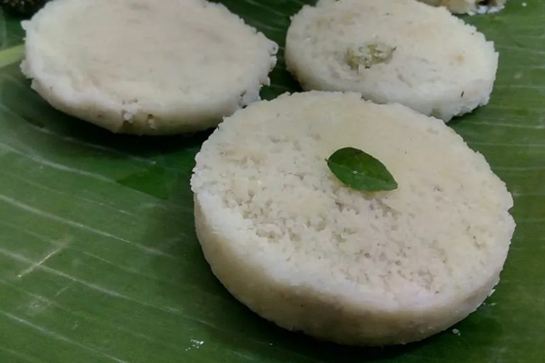 Tekeli Pitha - Cuisine India